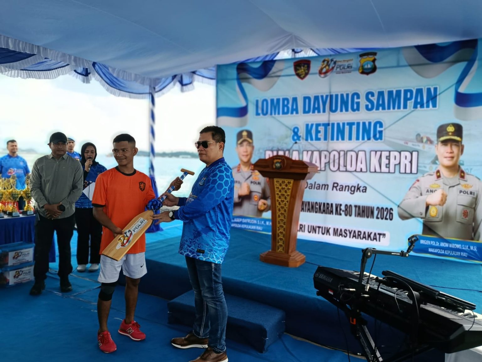 Polresta Barelang Kawal Pesta Anak Pantai dan Lomba Dayung Sampan dalam ...